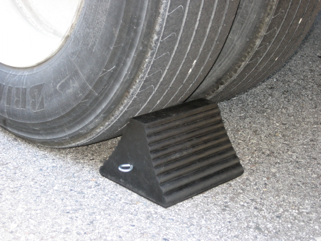 BluBird Pyramid Wheel Chock w/ Eye-bolt Secure Vehicle & Trailer